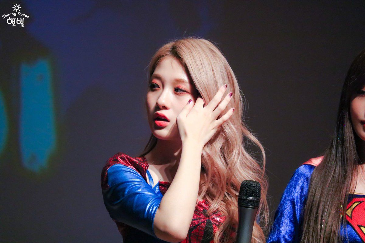 Seoyeon | Scrolller