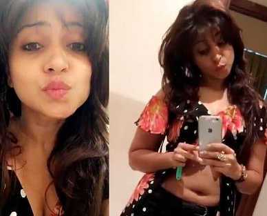 Serial Actress Wide Open Big Deep Navel Show | Scrolller