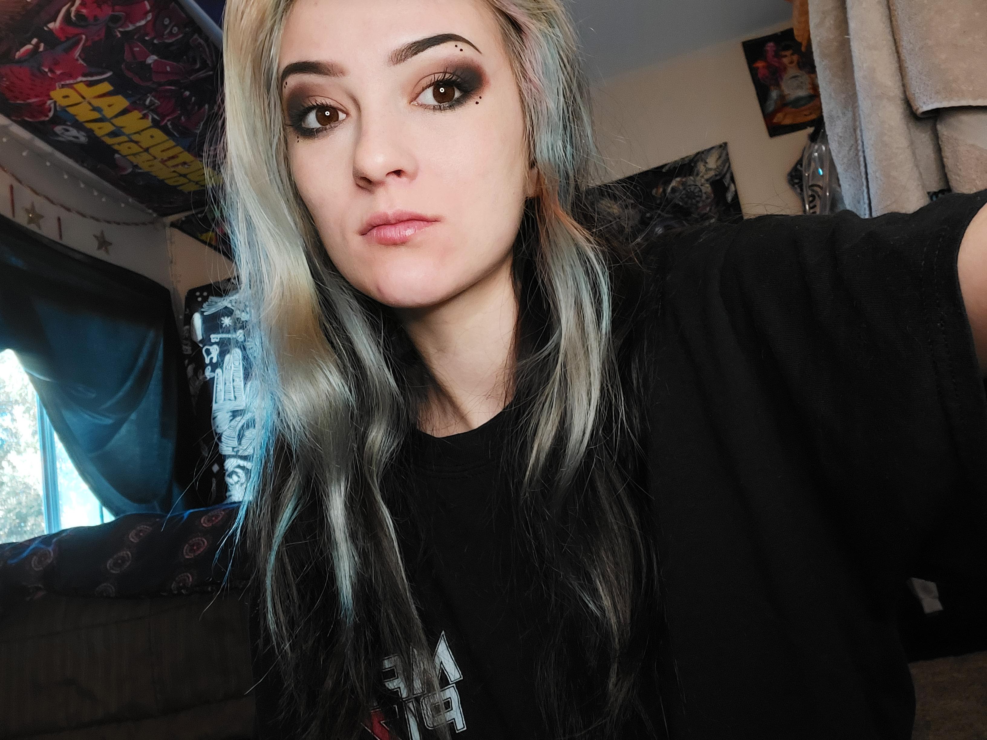 Serious case of RBF | Scrolller