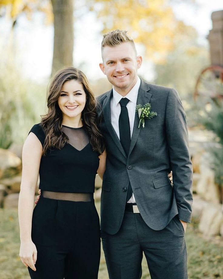 Seth and his wife | Scrolller