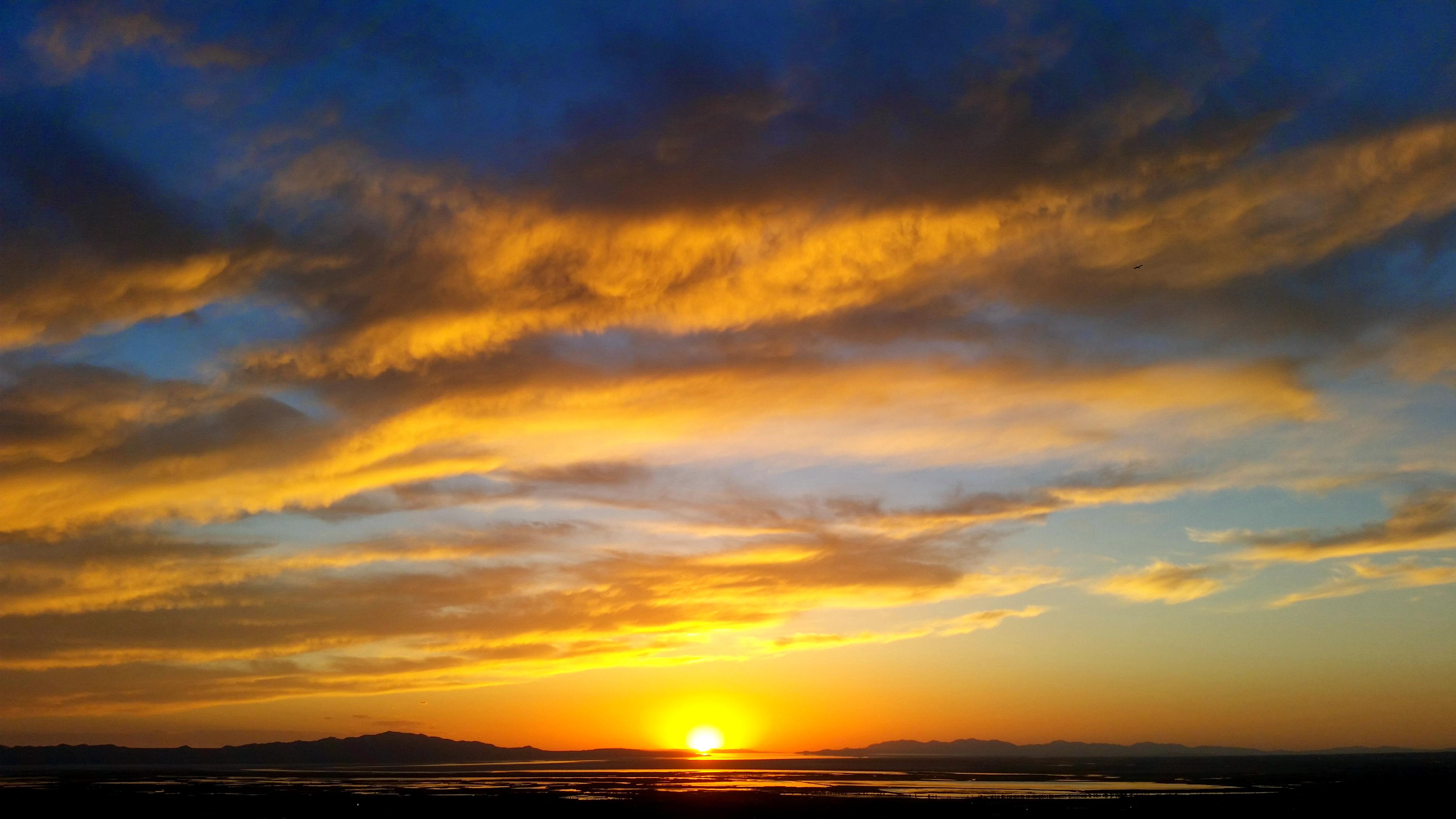 Setting sun | Scrolller