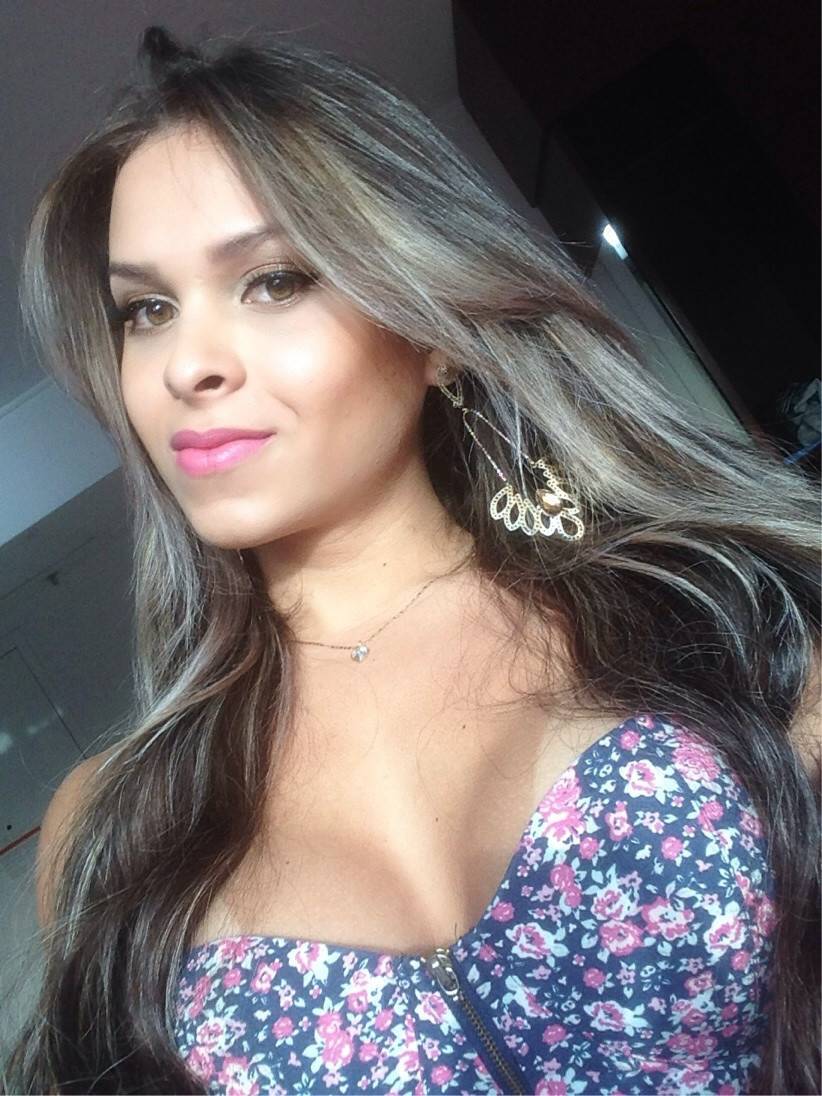 Sexy Brazilian TGirl | Scrolller