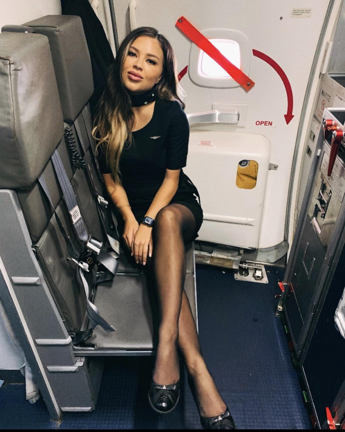 Sexy Canadian | Scrolller