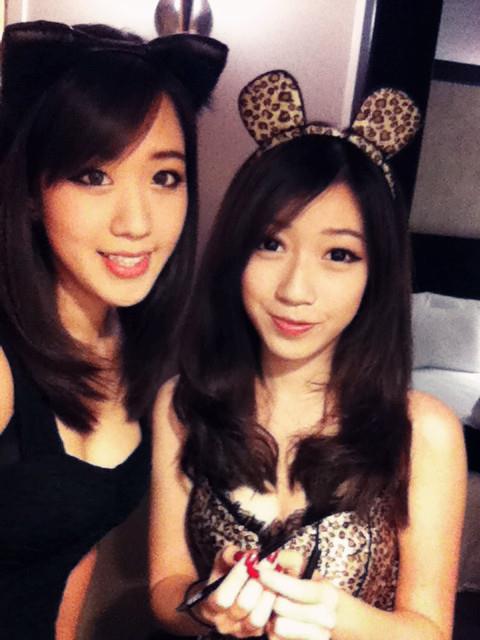 Sexy cats (x-post from r/RealChinaGirls) | Scrolller