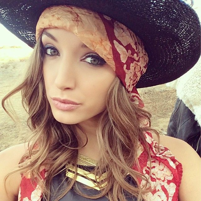 Sexy eyes on this pirate | Scrolller