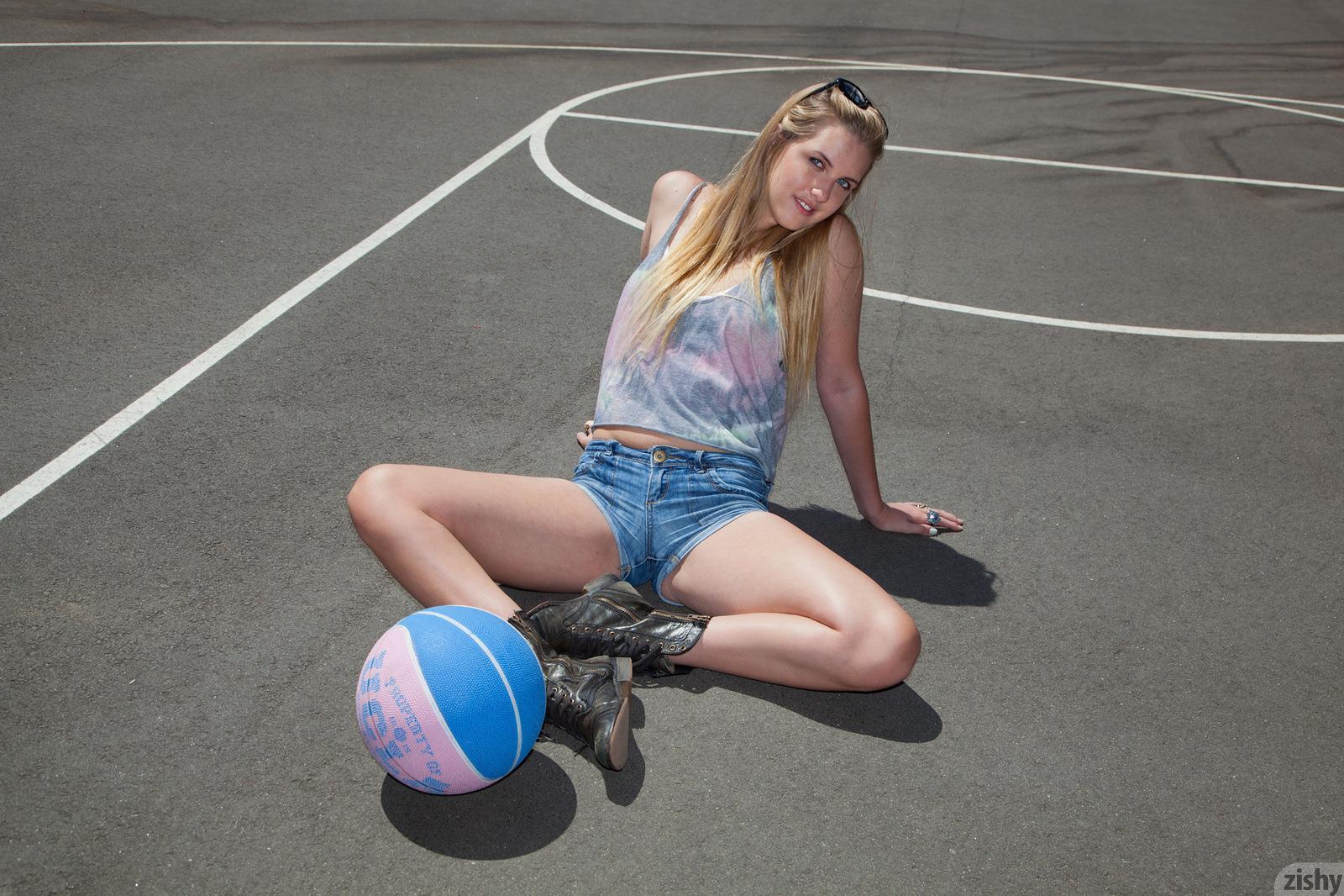 Sexy girl in tight jeans shorts | Scrolller