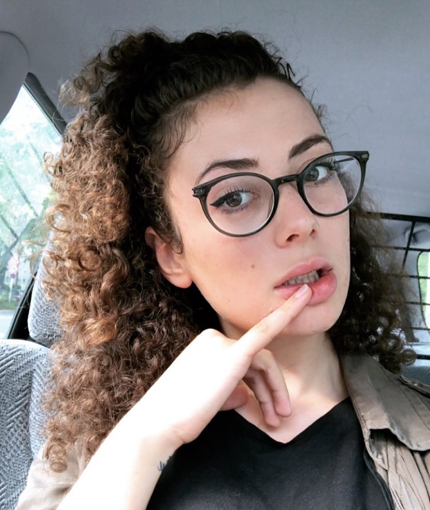 Sexy in specs | Scrolller