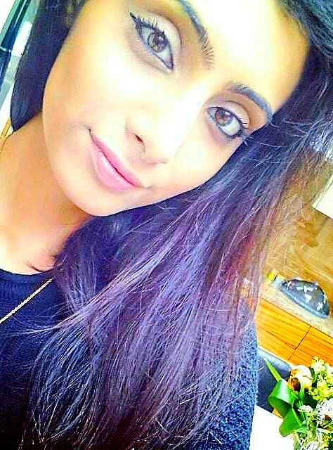 Sexy Pakistani girl | Scrolller