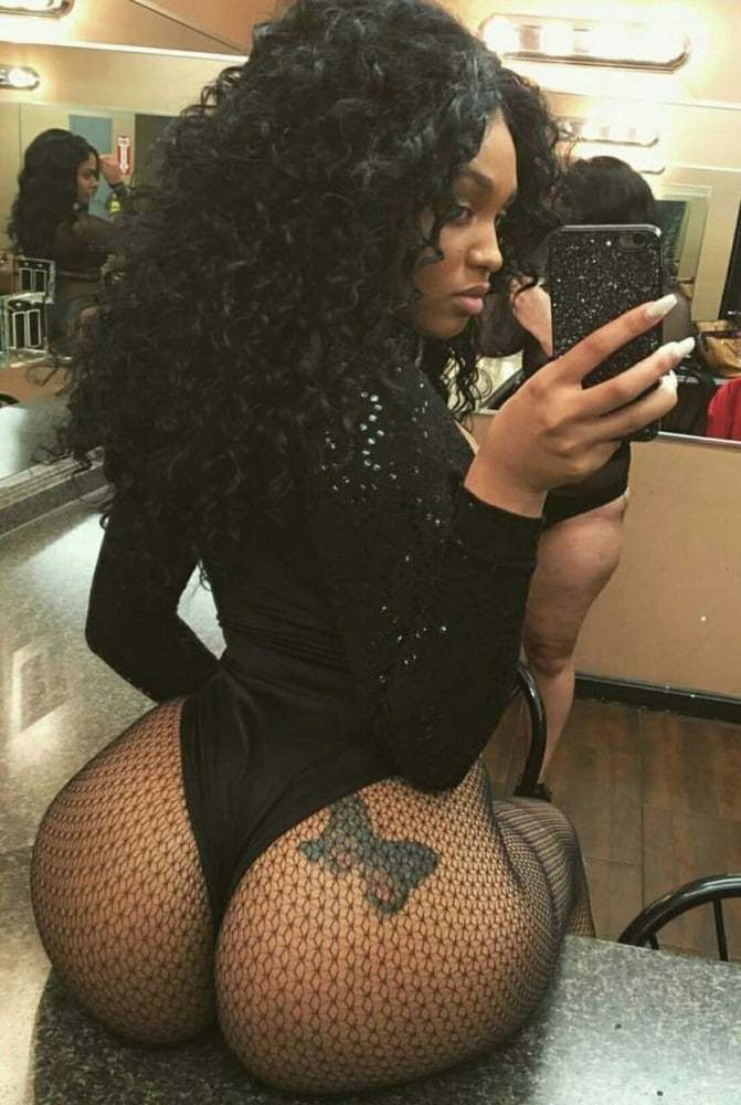 Sexy Selfie Scrolller