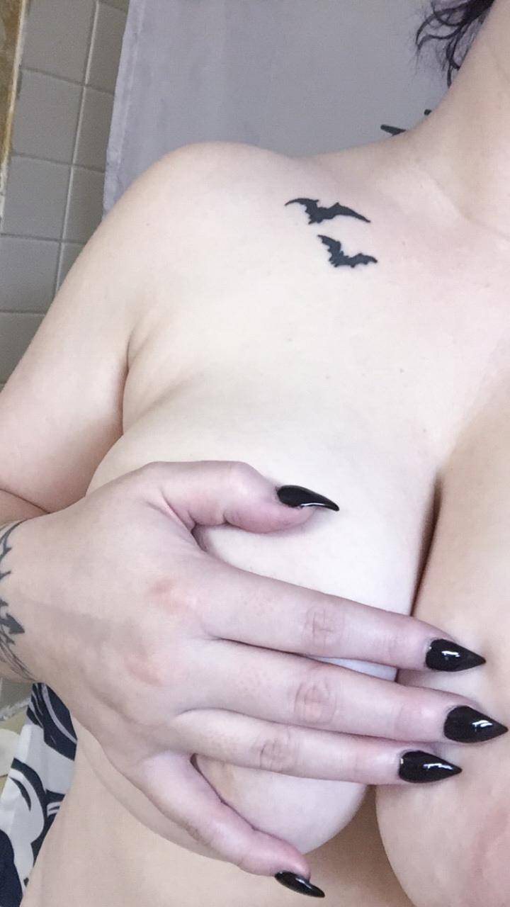 Sharp and Soft | Scrolller