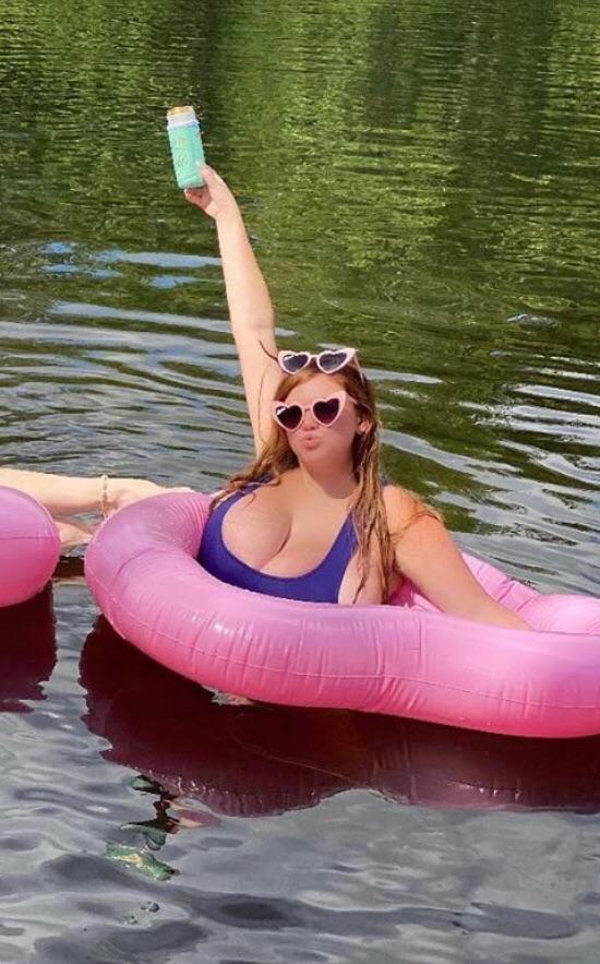 She Floats | Scrolller