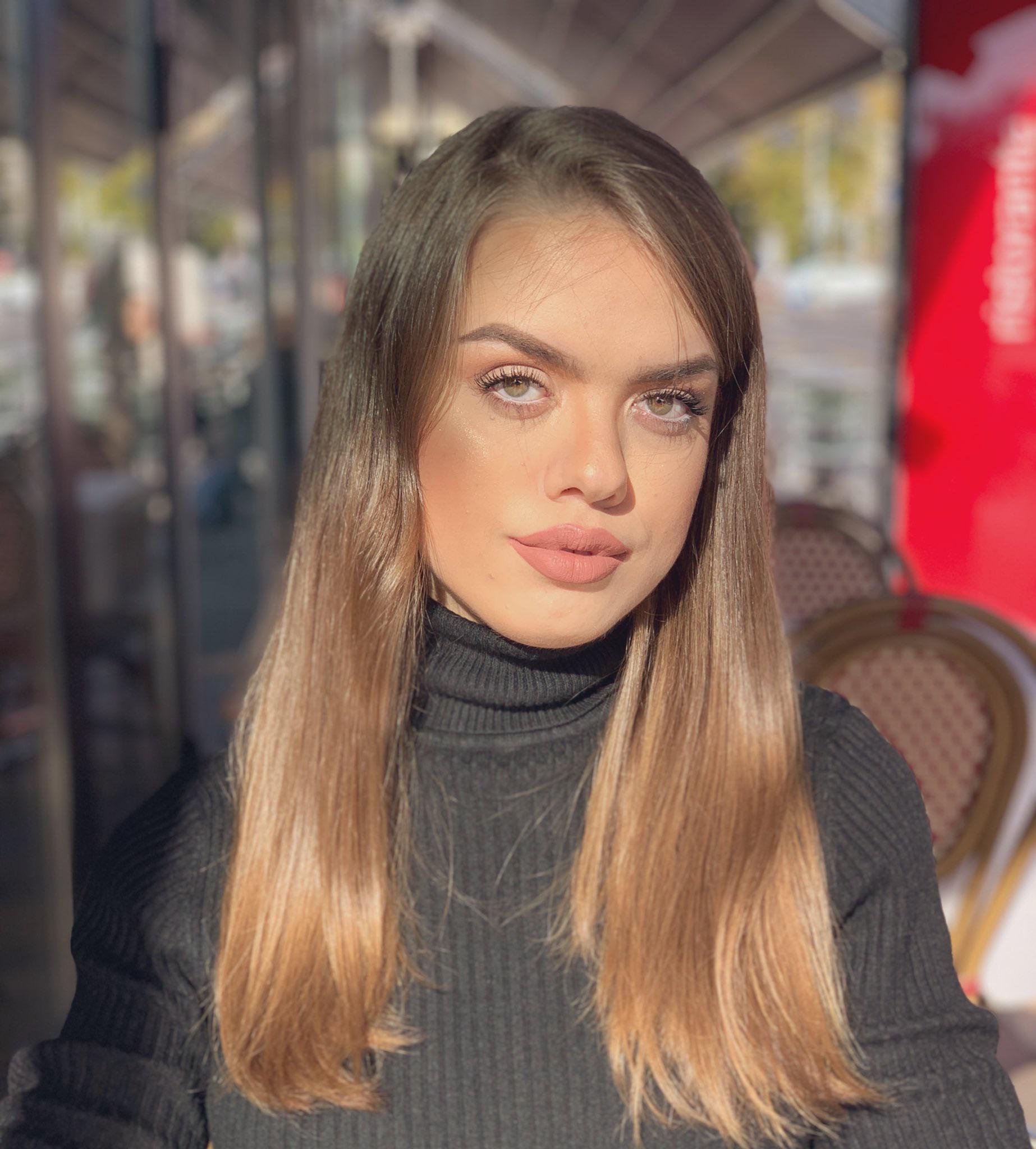 She is gorgeous | Scrolller