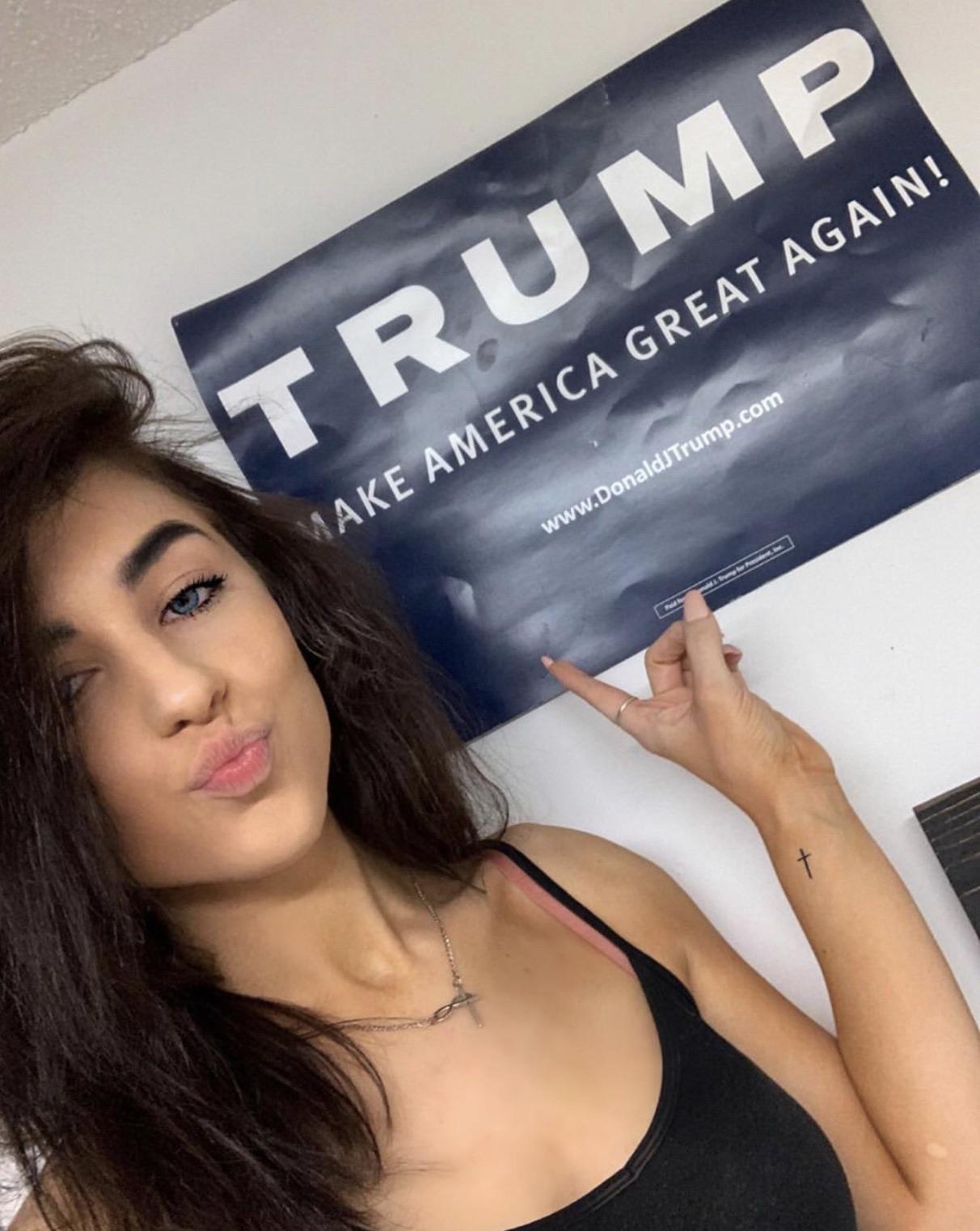 She knows | Scrolller