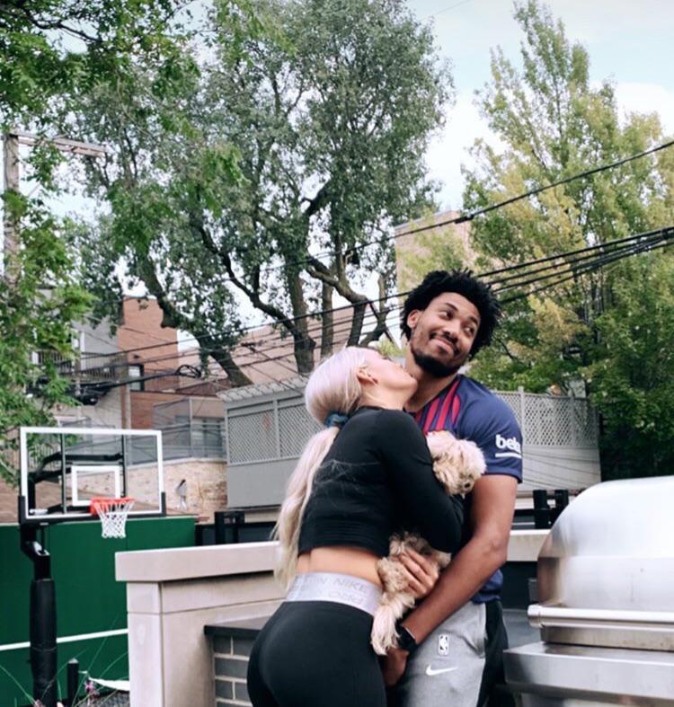 She knows | Scrolller