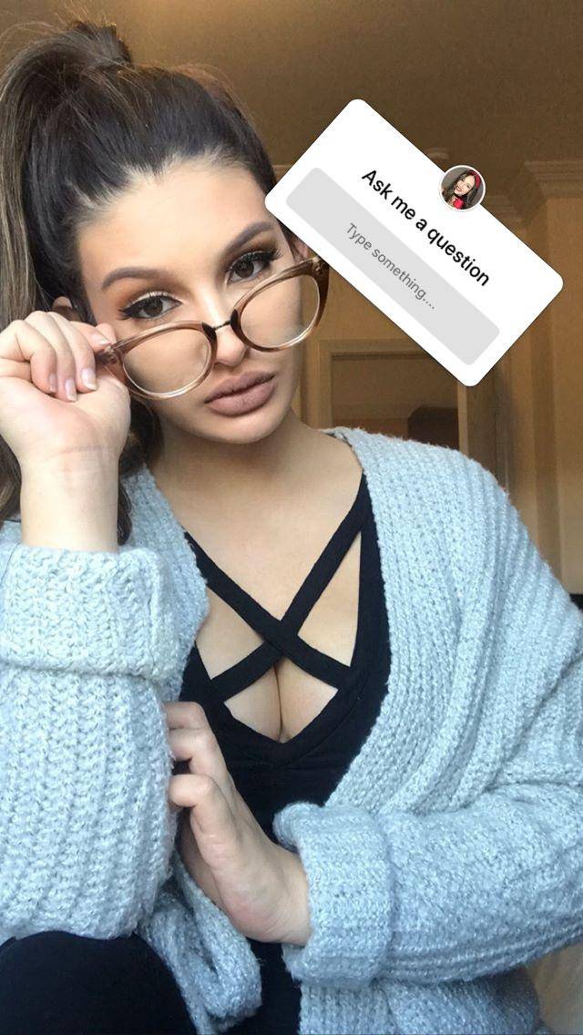 She likes showing her tits | Scrolller