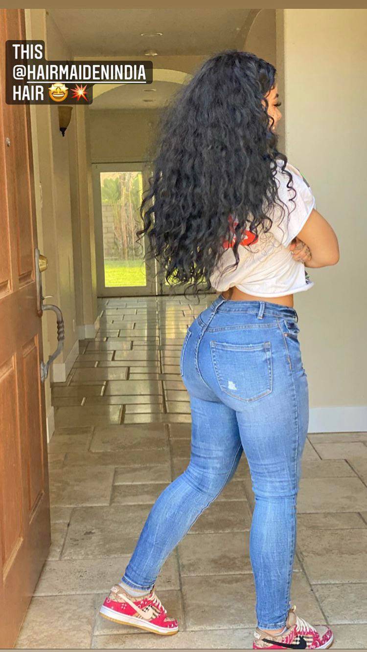 She really caked up tho, Crystal tryna get there too | Scrolller