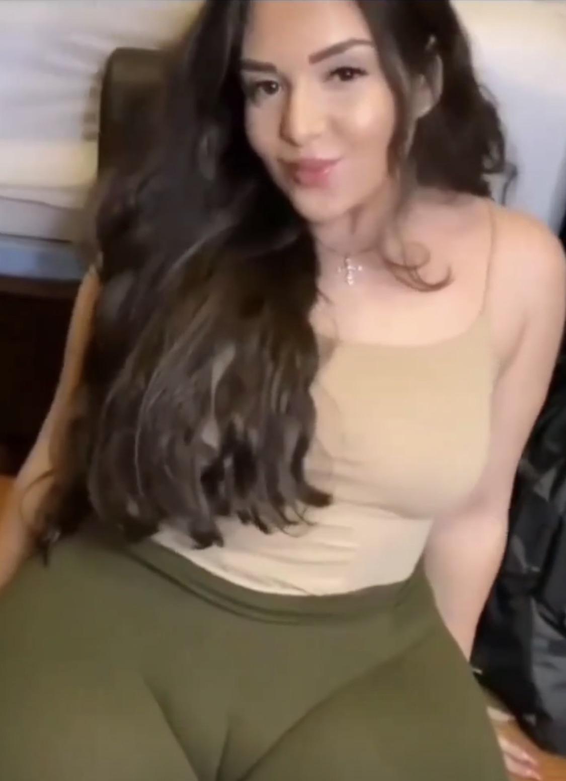 She’s all over the Internet, anybody knows who she is? | Scrolller