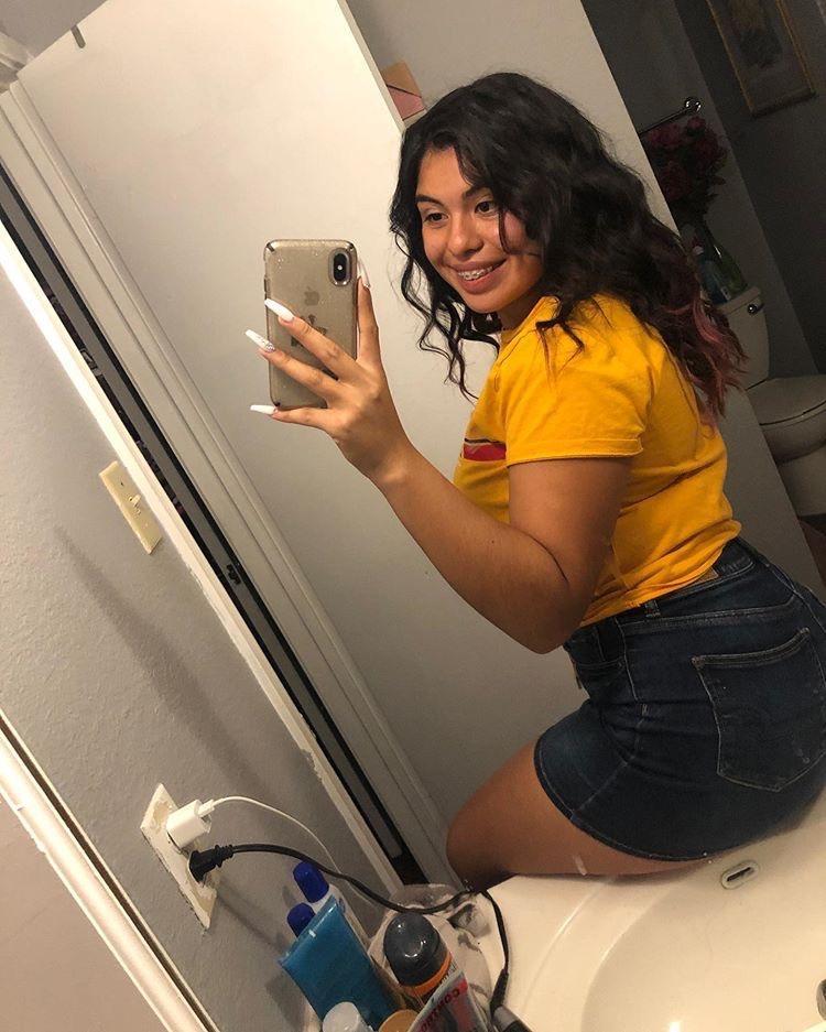 Thick mexican neighbor | Scrolller