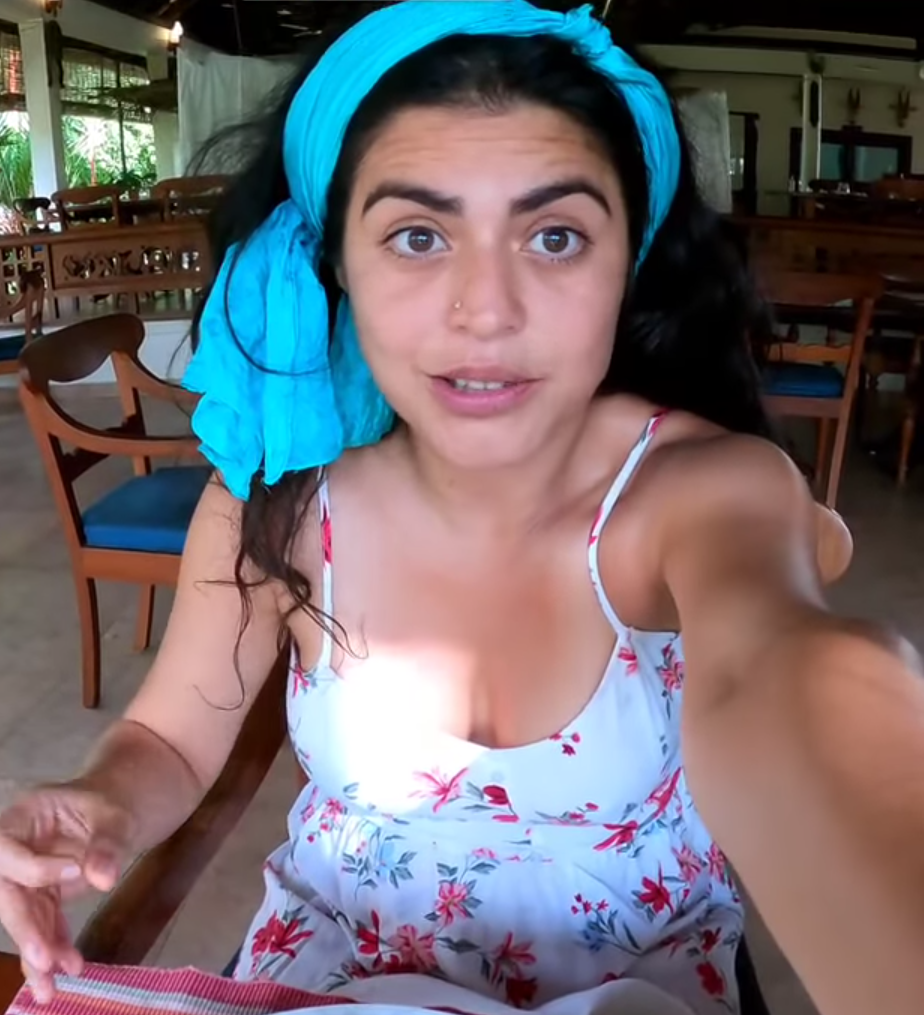 Shehnaz Treasurywala exposing ample cleavage | Scrolller