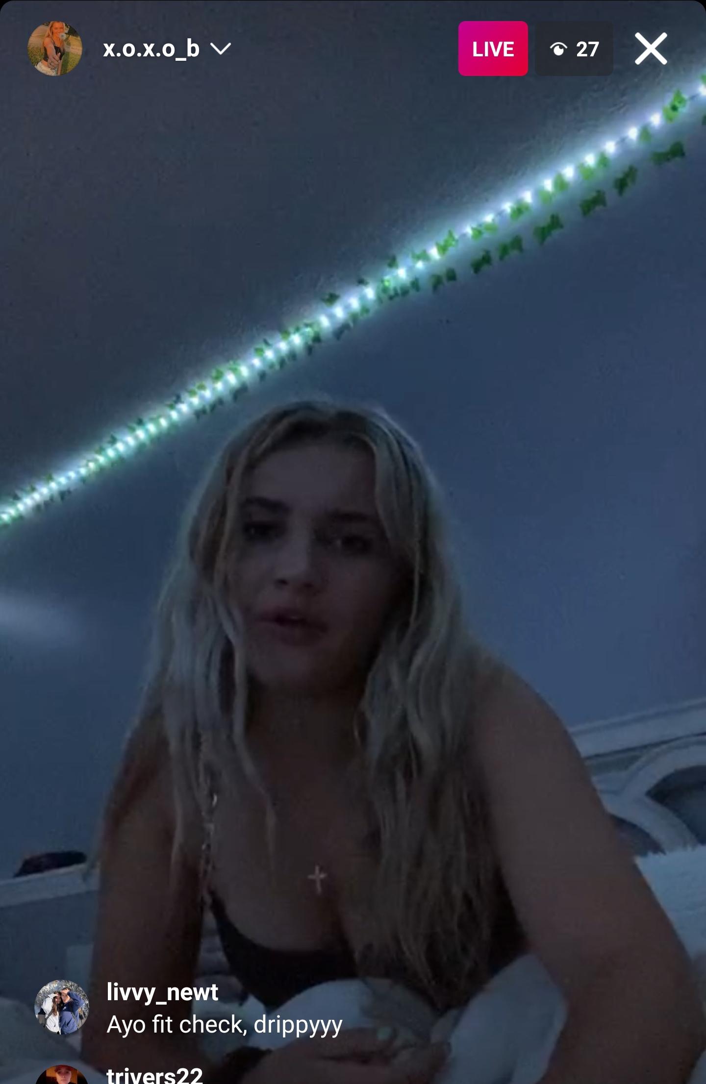 She's baack. https://instagram.com/x.o.x.o_b?utm_medium=copy_link | Scrolller