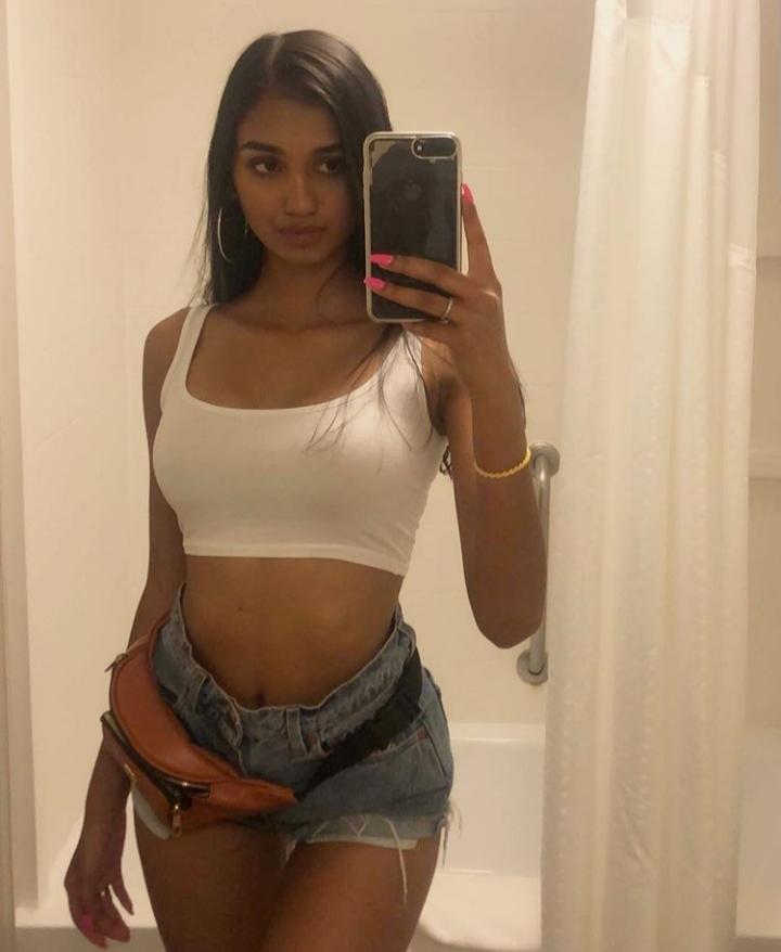 Shes back, the things I'd do to her | Scrolller