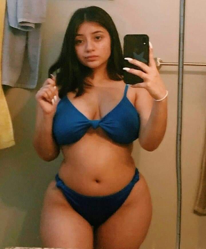 she's built perfectly 💕💞💝 | Scrolller