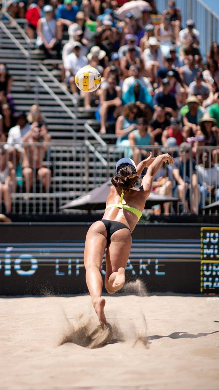 She's gone diving | Scrolller