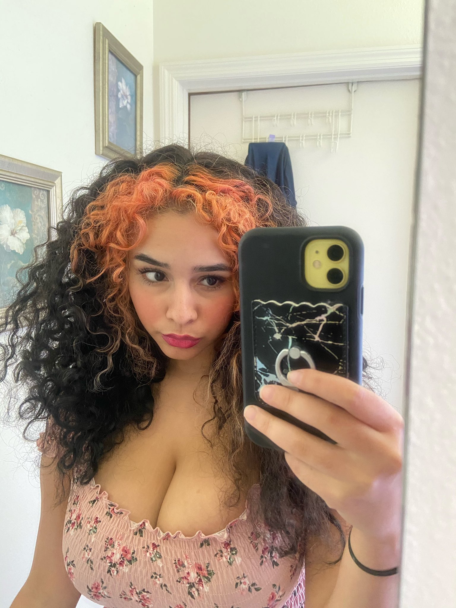 She's simply divine! | Scrolller