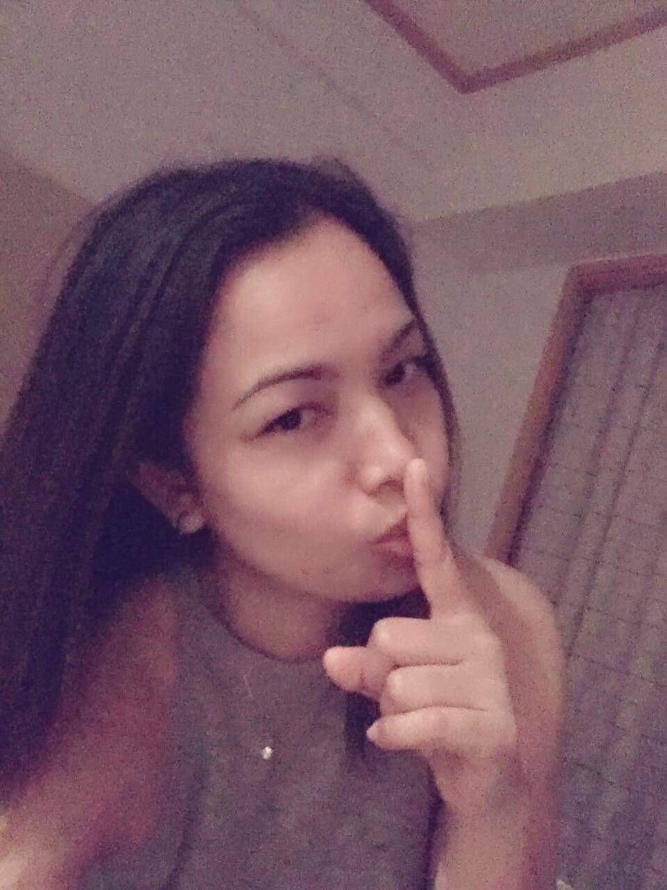 Shhh... Don’t tell daddy 😉😉 | Scrolller