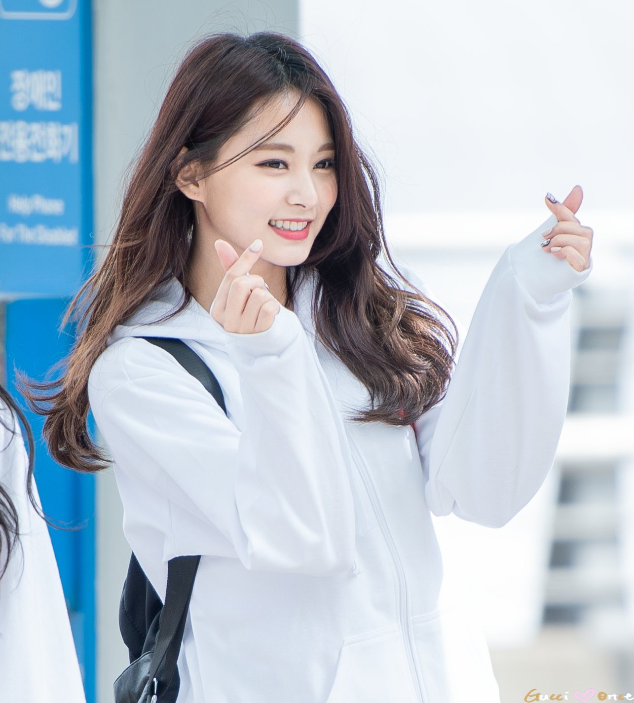 Shining Tzuyu | Scrolller