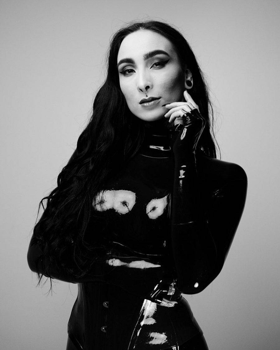 Shiny Black Latex | Scrolller