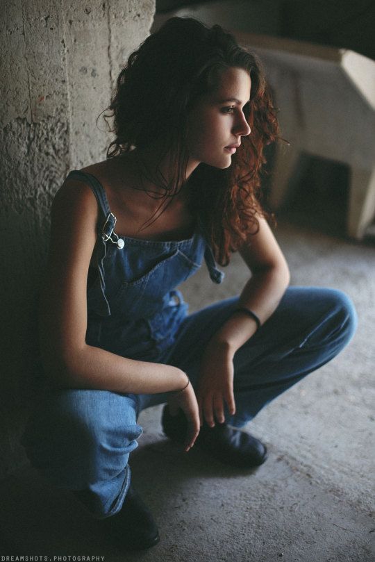 Shitting | Scrolller