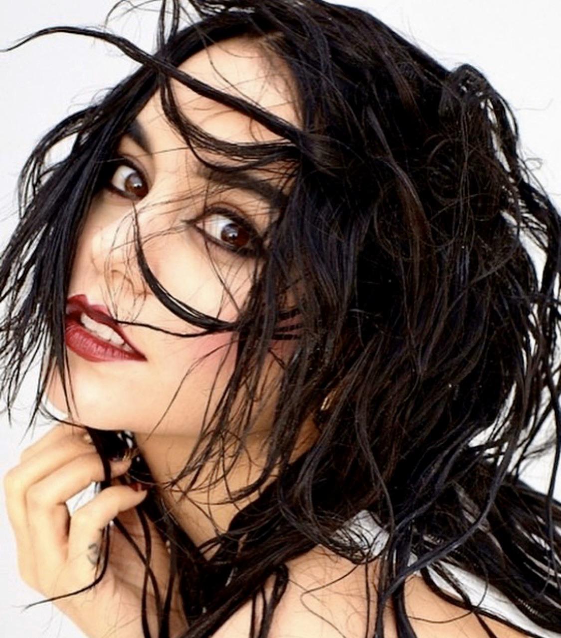 Shockingly beautiful... | Scrolller