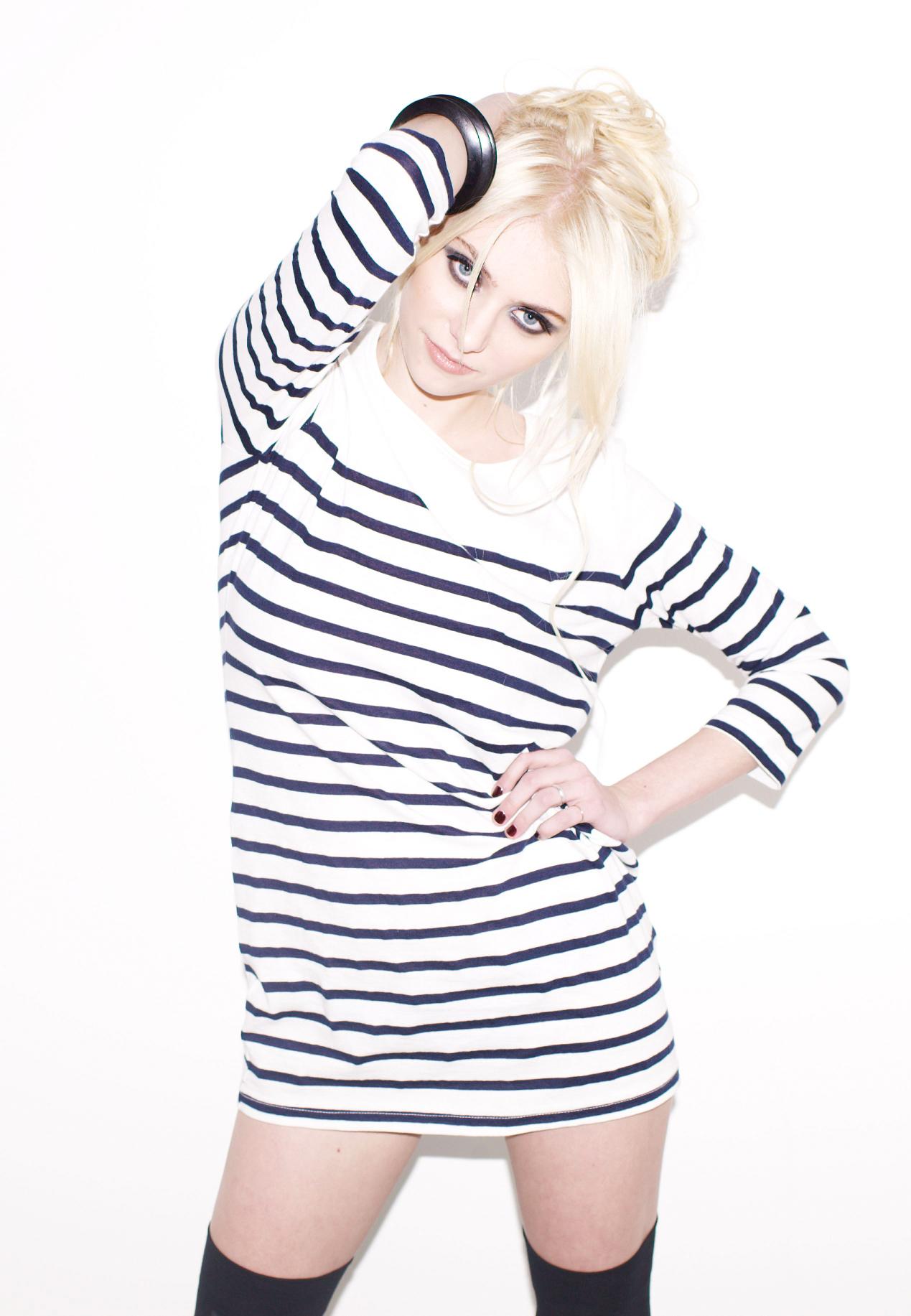 Shooting | Scrolller