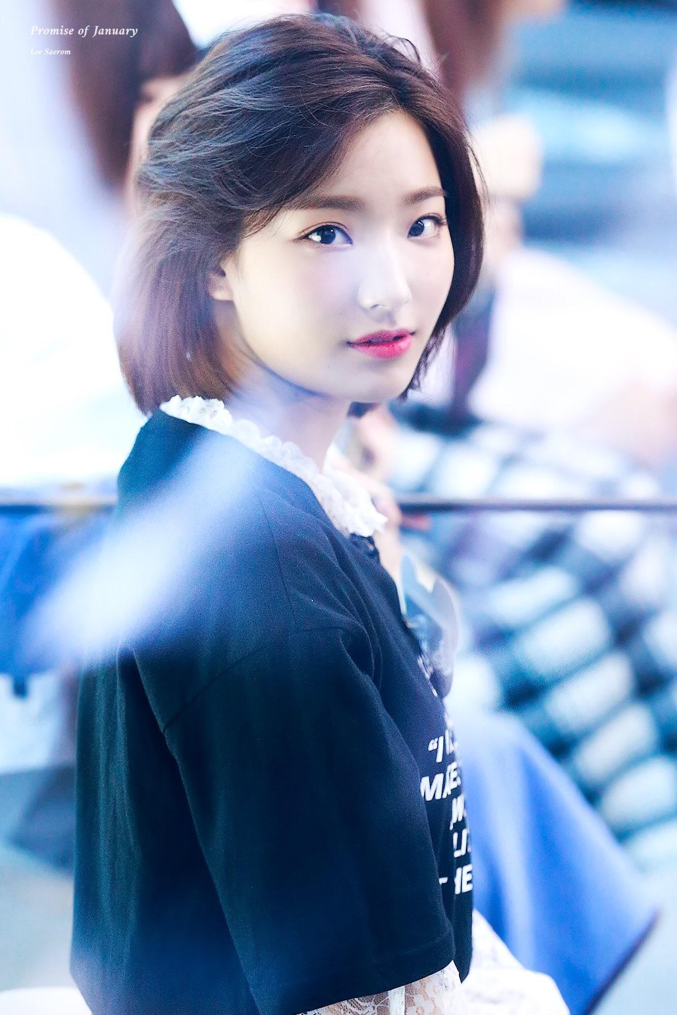 Short hair Romsae | Scrolller