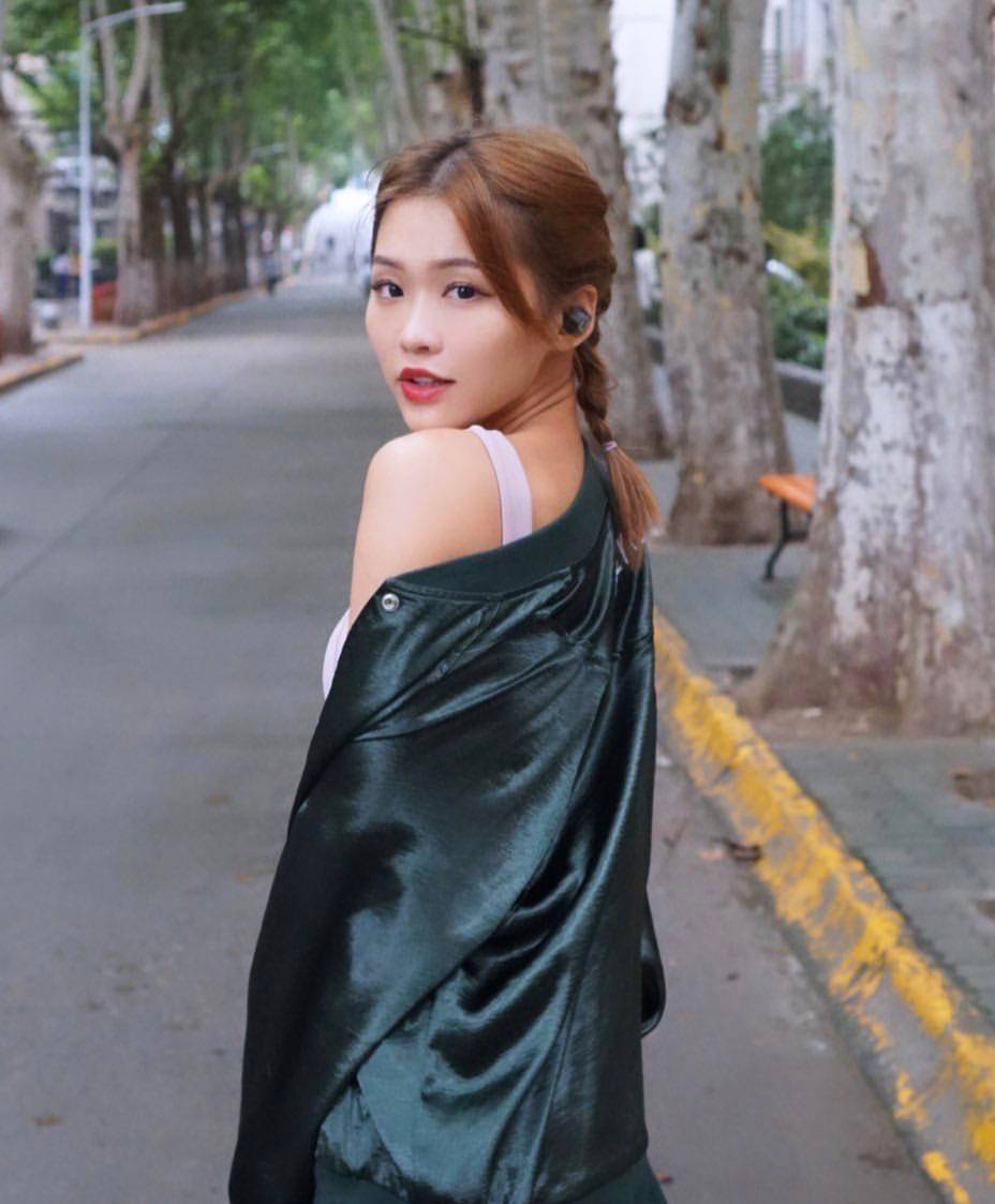 Shoulder | Scrolller