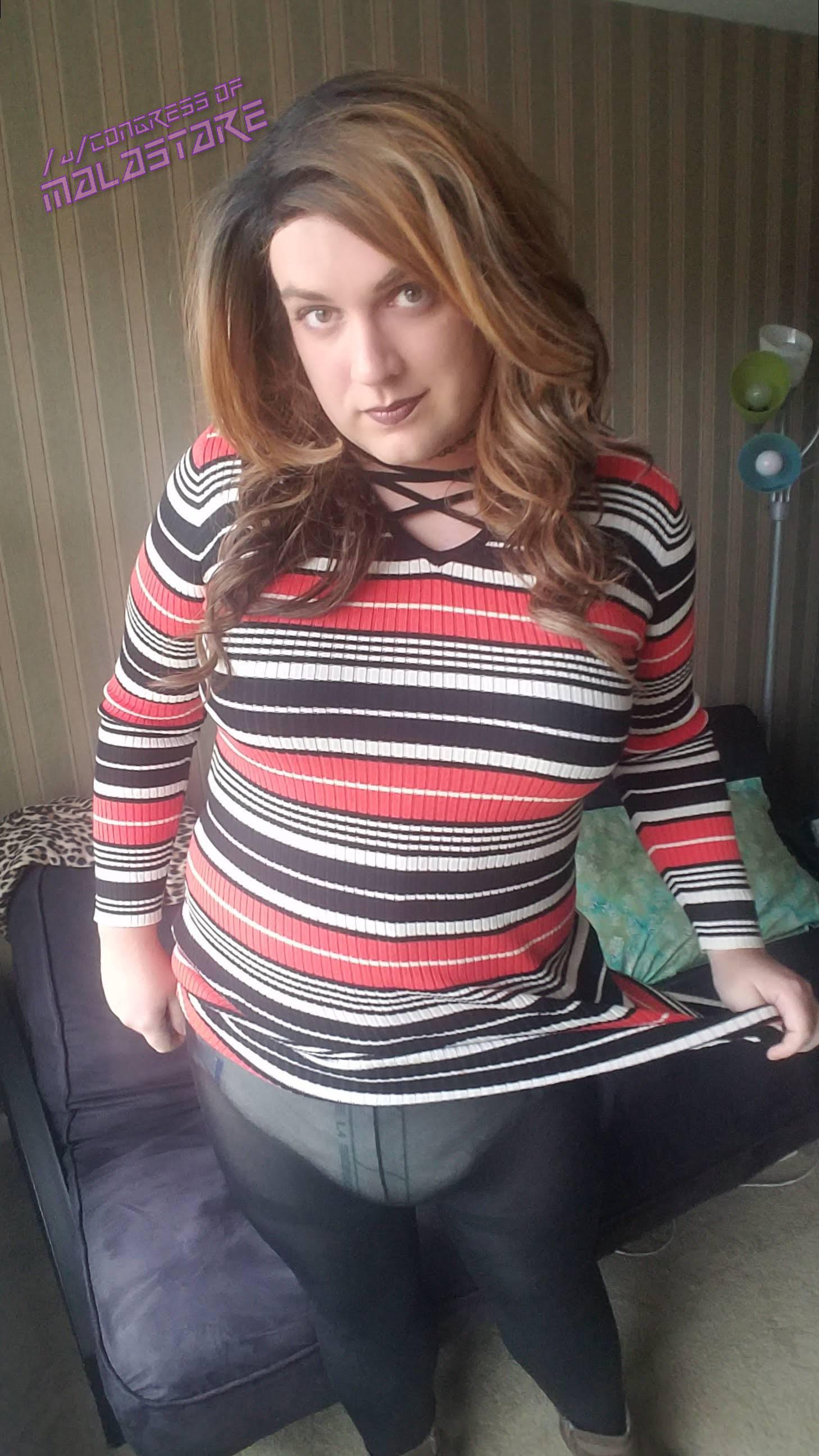 Show 'em if you've got 'em! | Scrolller