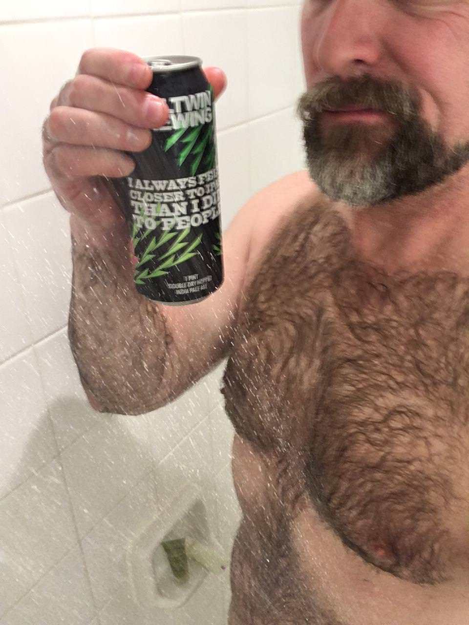 Shower beer friday. | Scrolller