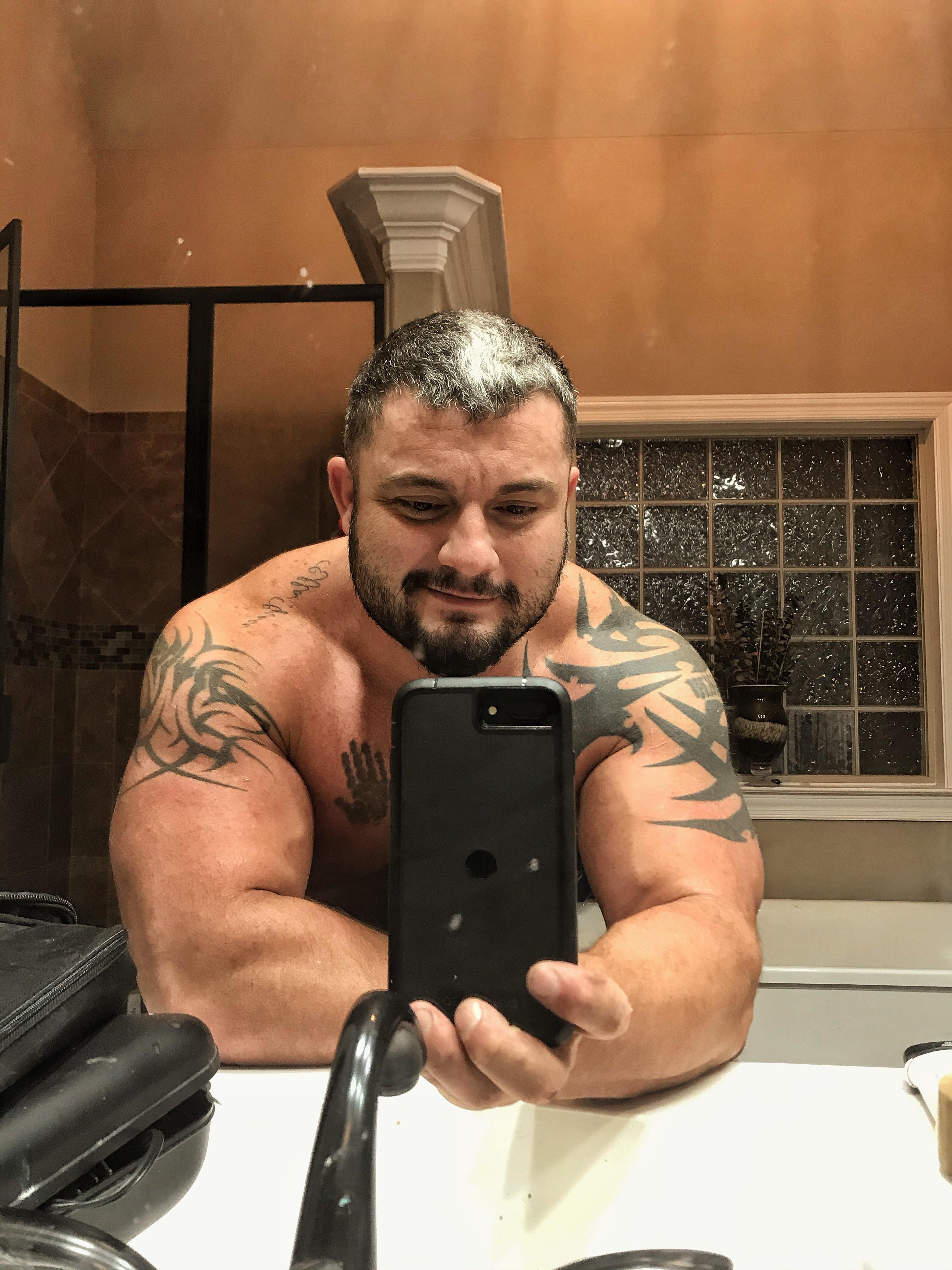 Shower time 😏 | Scrolller