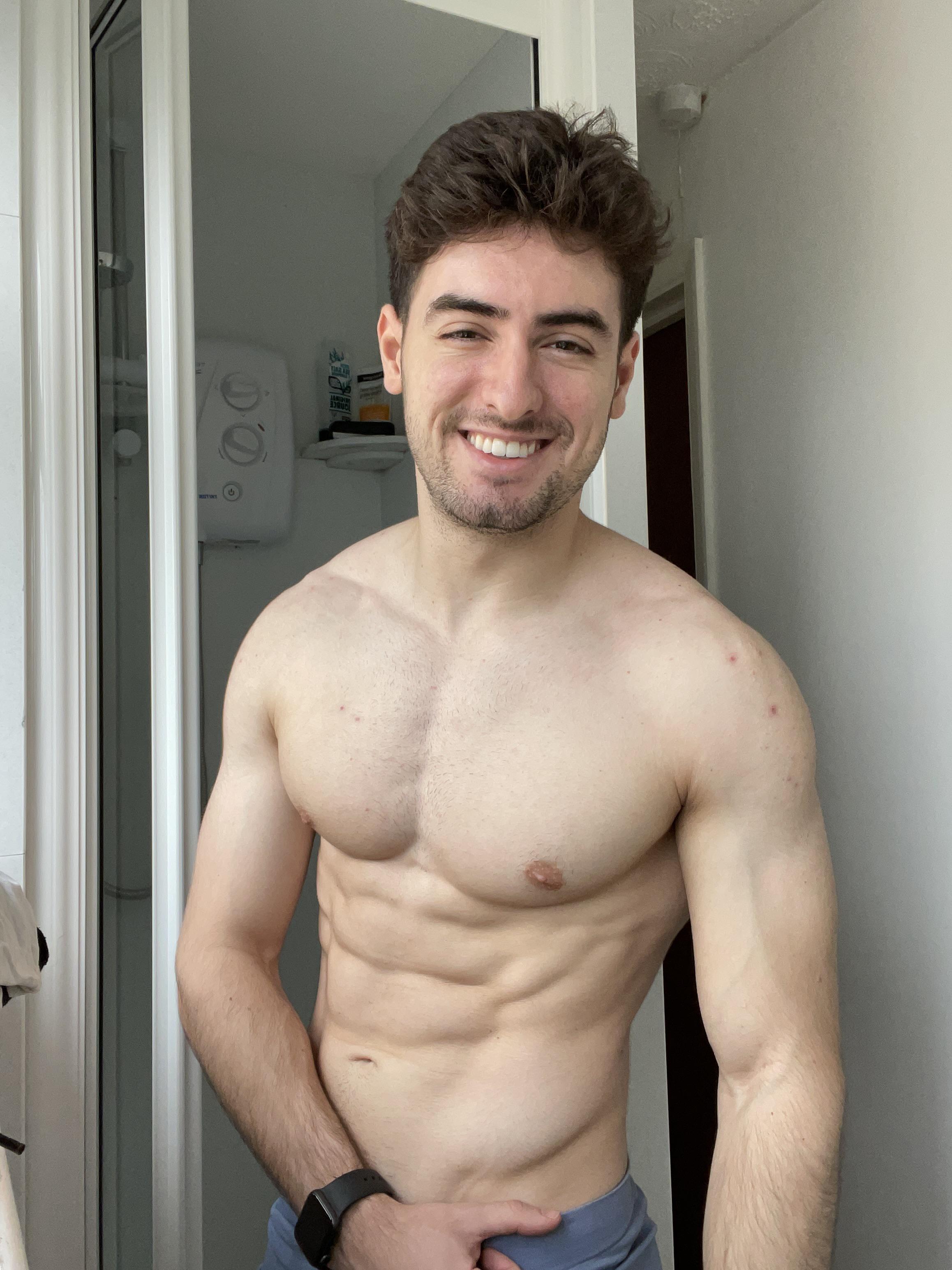 Shower time | Scrolller