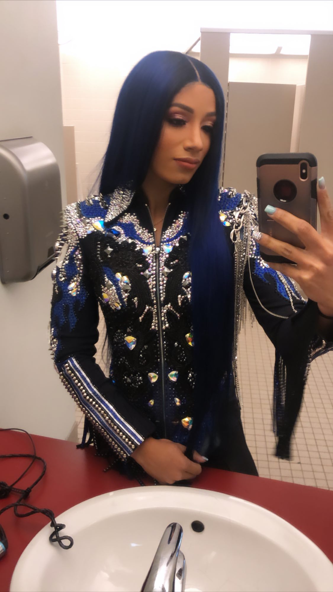 Showing off her jacket | Scrolller