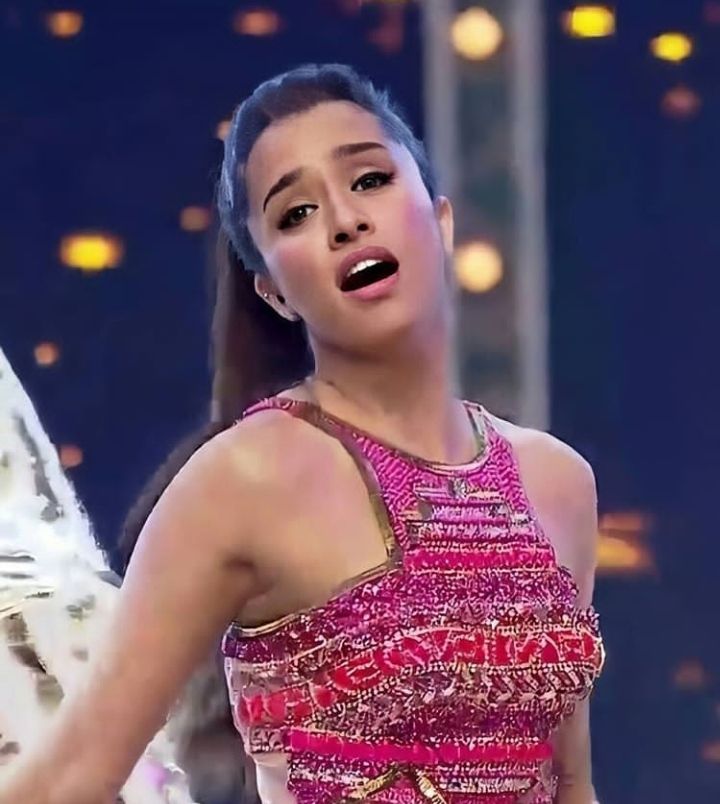 Shraddha Kapoor and that expression 🔥 | Scrolller