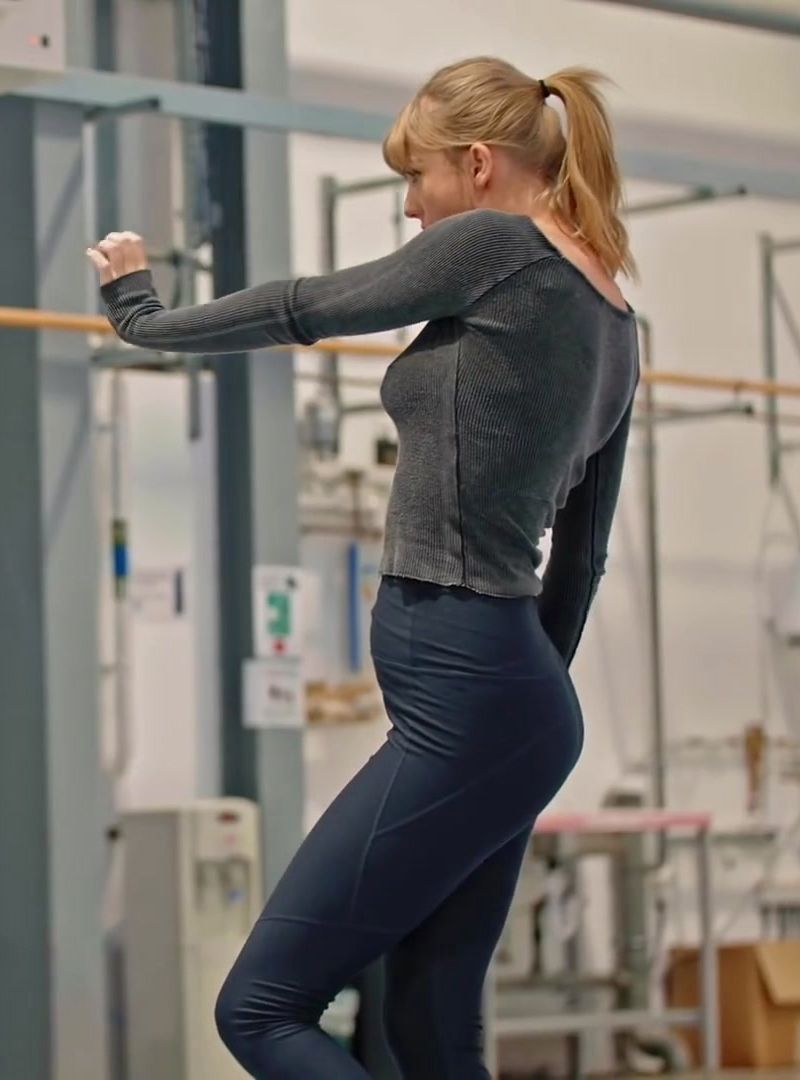 Side Booty | Scrolller