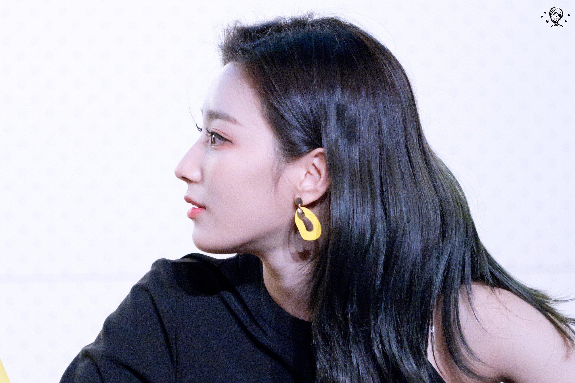 Side profile | Scrolller