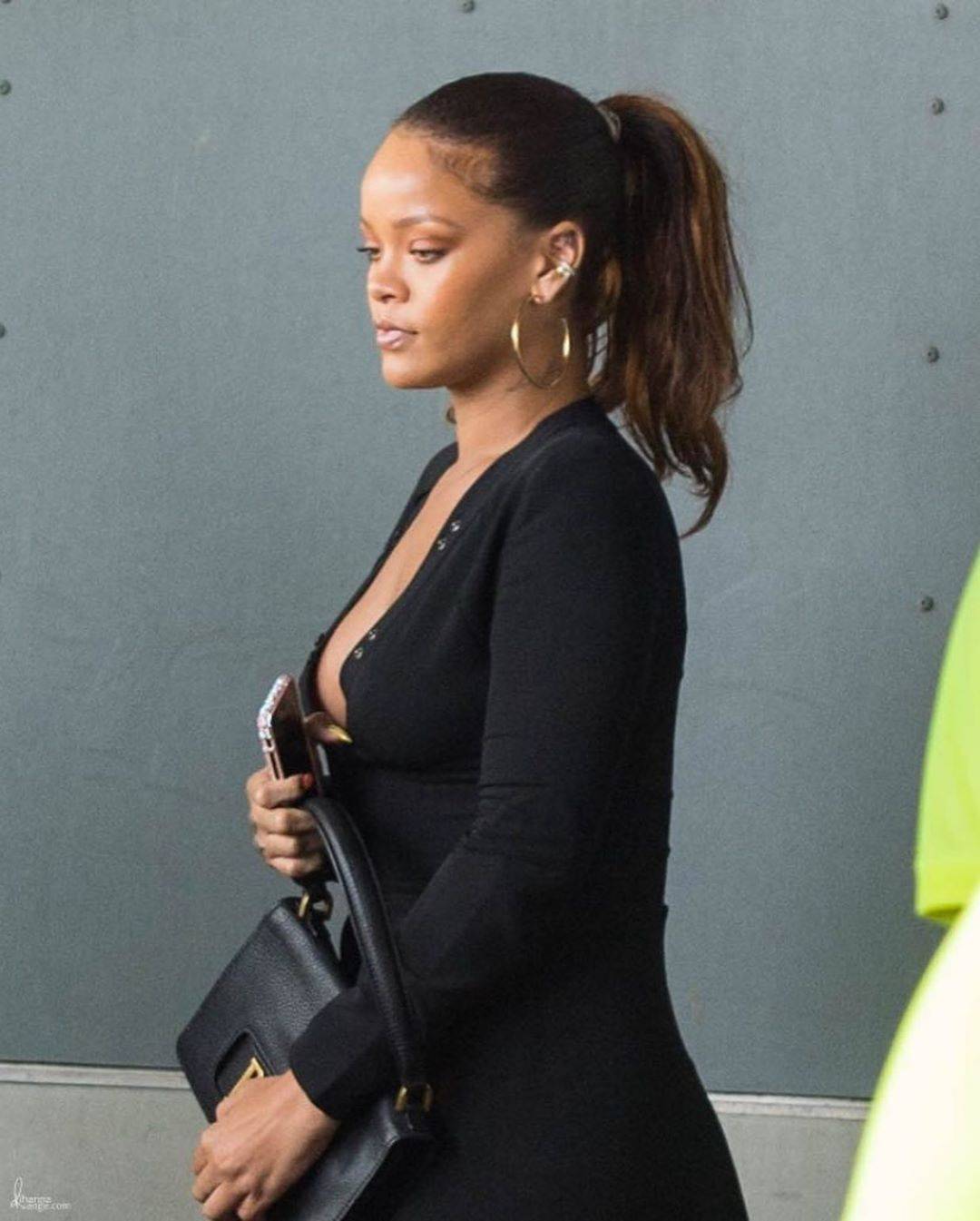 Sideboob | Scrolller