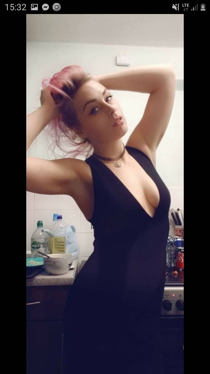 Sideboob | Scrolller