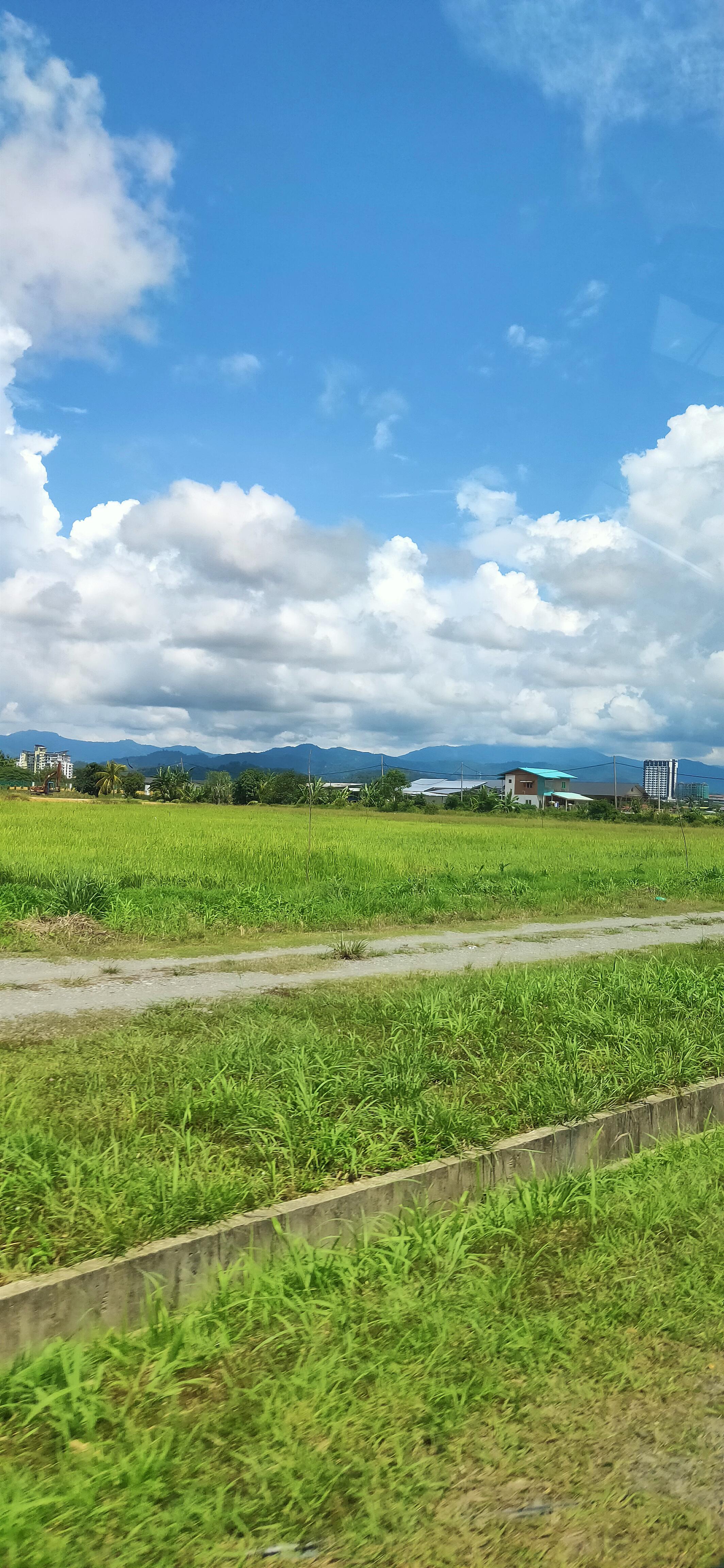 Sight for sore eyes. | Scrolller