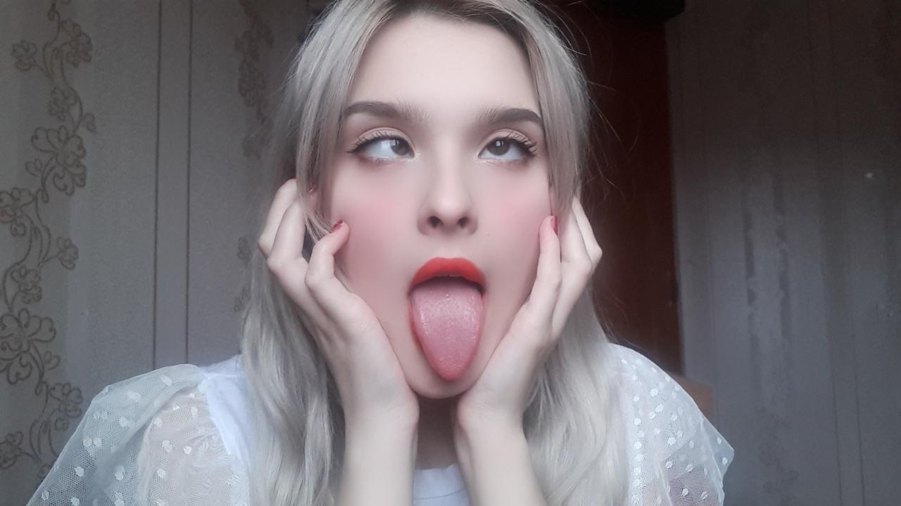 Simple ahegao | Scrolller