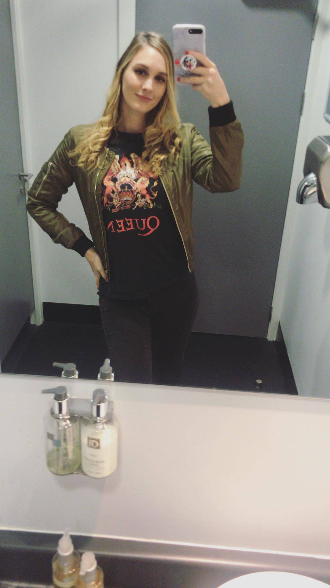 Simple and simply beautiful | Scrolller