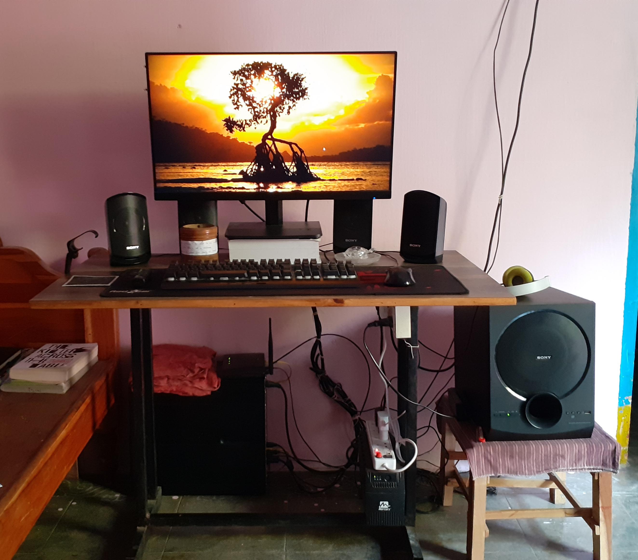 Simple desk setup (Indian edition) | Scrolller